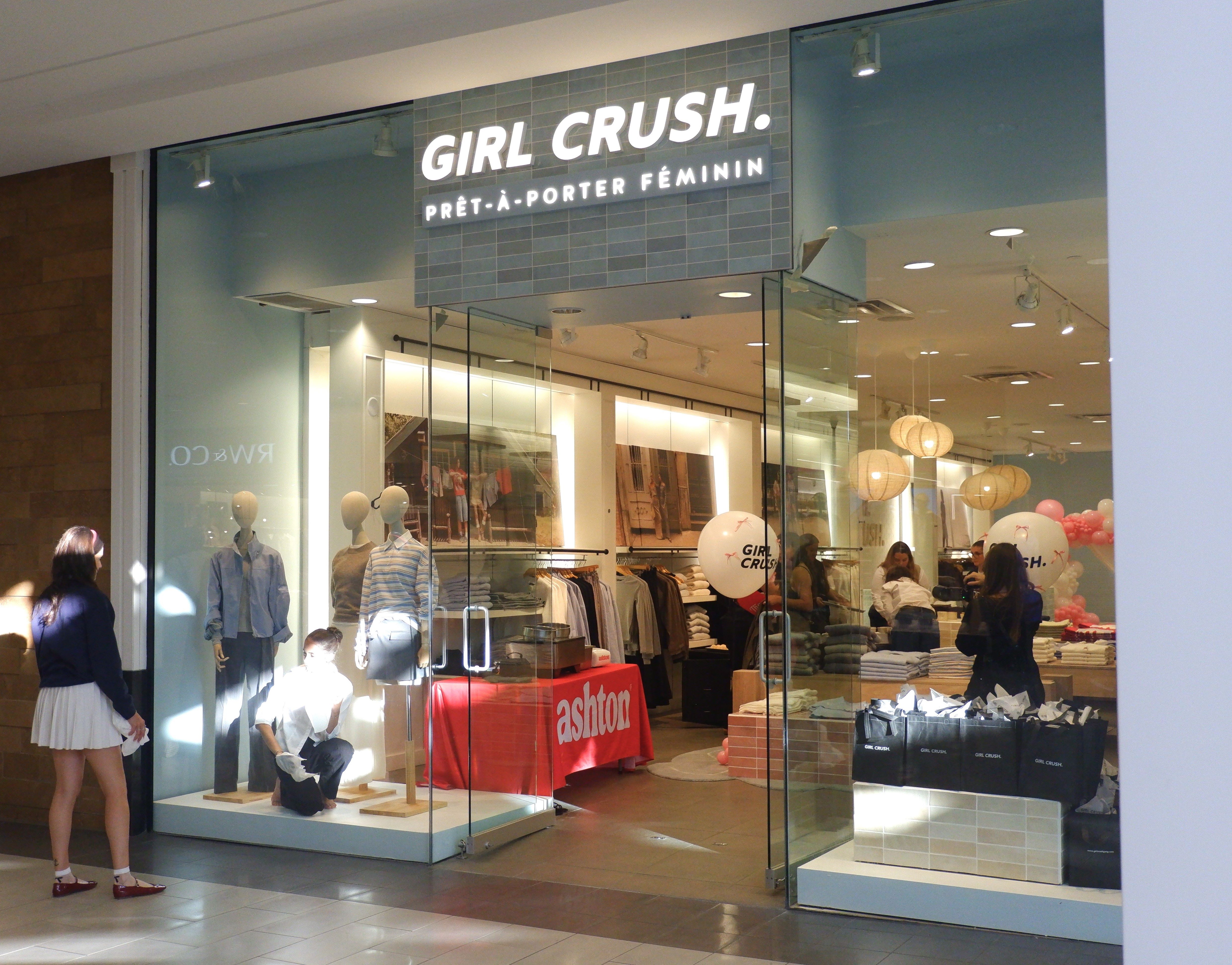 Girl Crush ouvre sa première boutique au Québec et choisie Place Ste ...